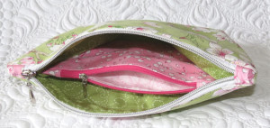 Double zippered pouch pattern