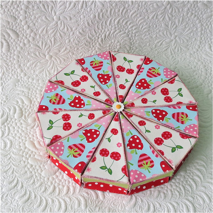 Fabric Gift Boxes- 12 Slice Cake - Geta's Quilting Studio