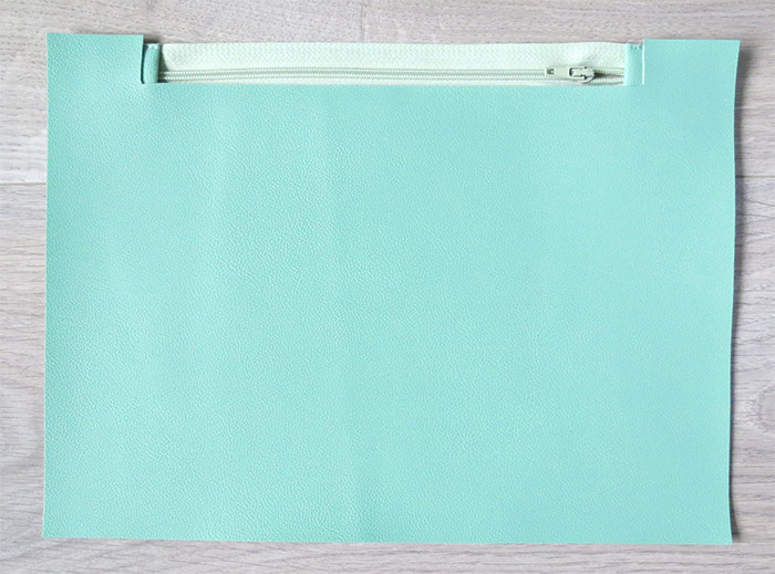 How to sew zipper pockets for bags - Geta's Quilting Studio