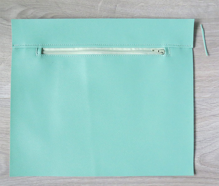 How to sew zipper pockets for bags - Geta's Quilting Studio