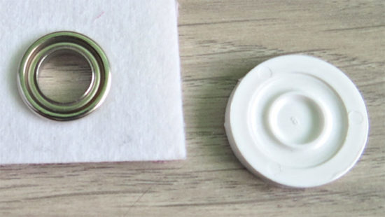 How to insert eyelets in fabric projects - Geta's Quilting Studio