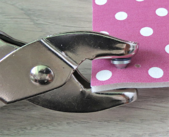 How to insert eyelets in fabric projects - Geta's Quilting Studio